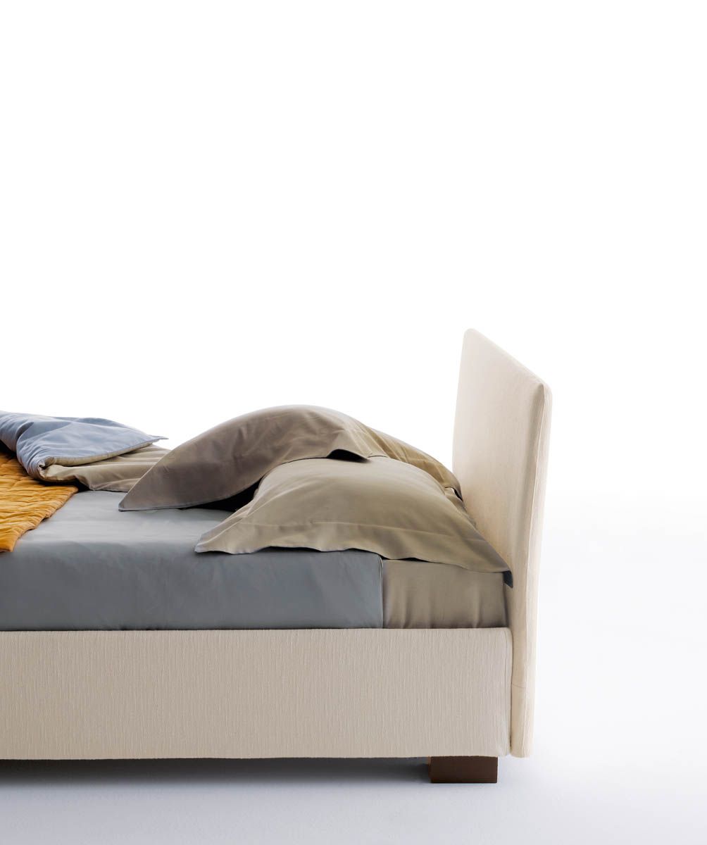 FIGI | Double bed By Casamania & Horm