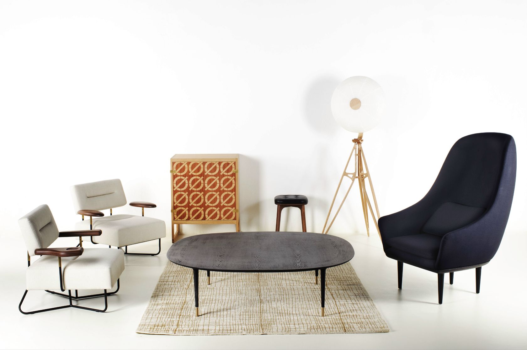 QT CHAIR WITH CUPHOLDER By STELLAR WORKS design Nic Graham