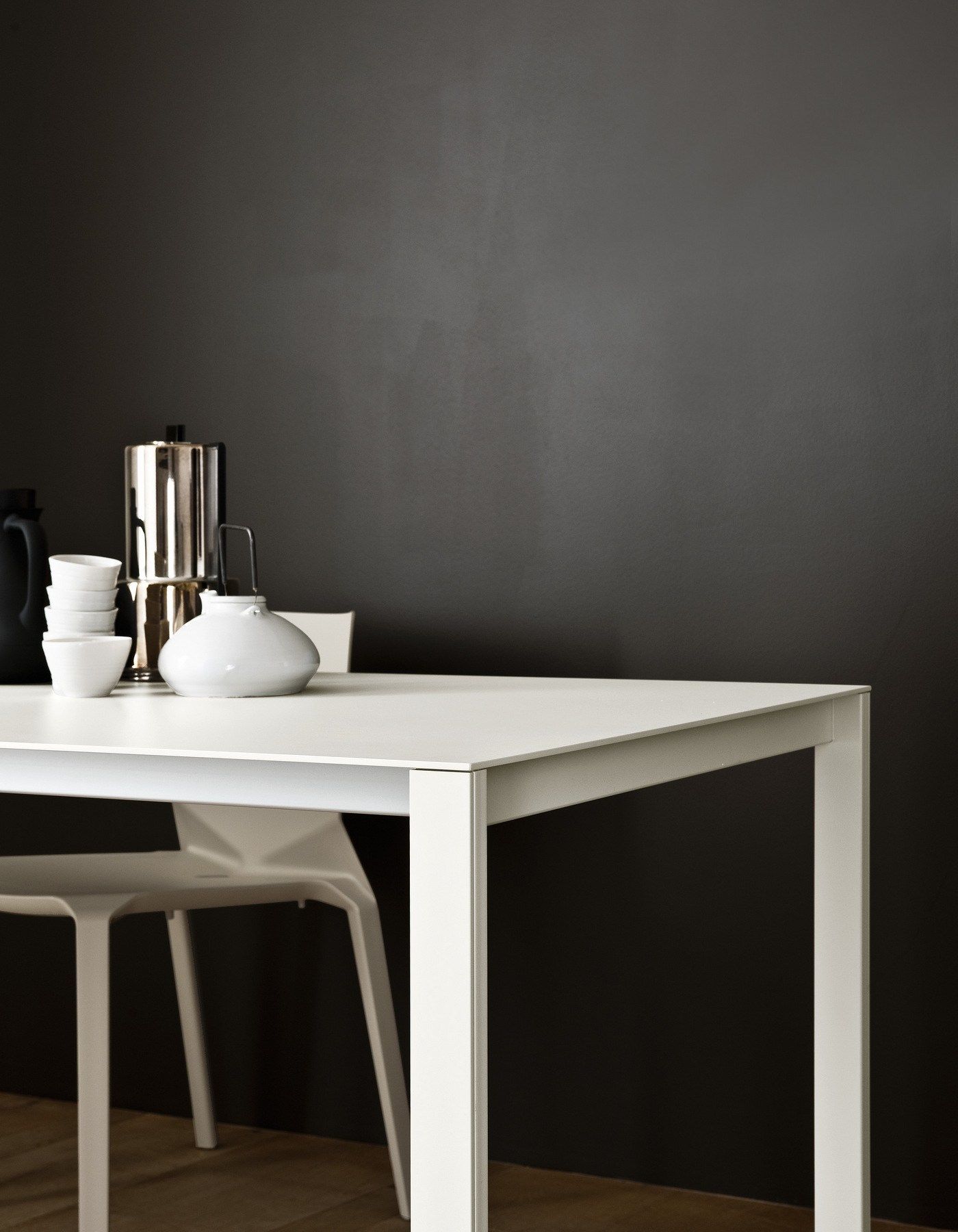 THIN-K Extending table By Kristalia