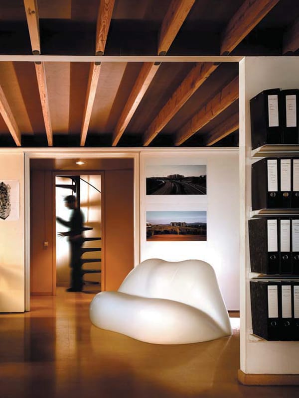 Polyethylene sofa DALILIPS By BD Barcelona Design design Oscar Tusquets ...