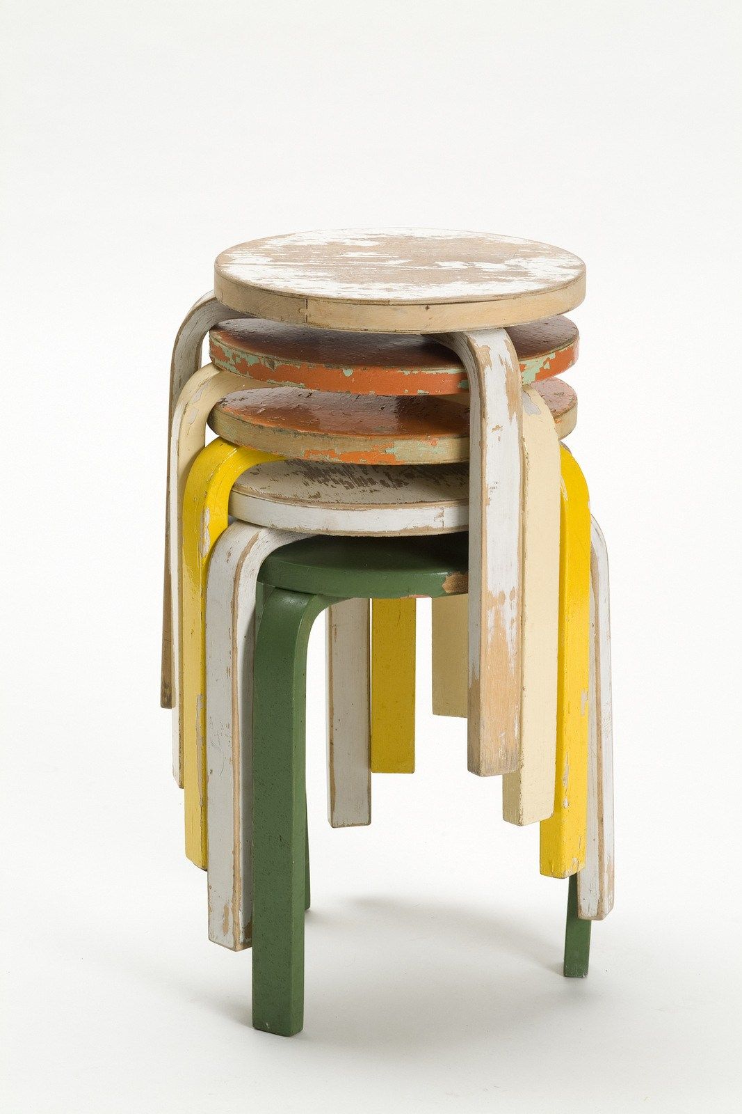 60 | Tabouret empilable By Artek design Alvar Aalto