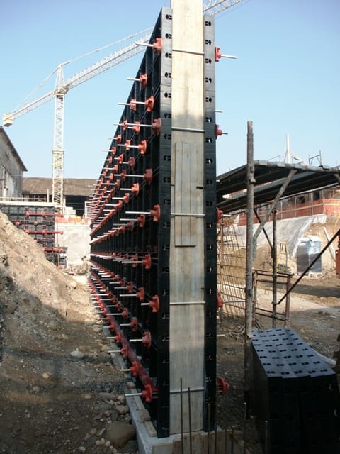 GEOPANEL Formwork and formwork system for concrete By Geoplast