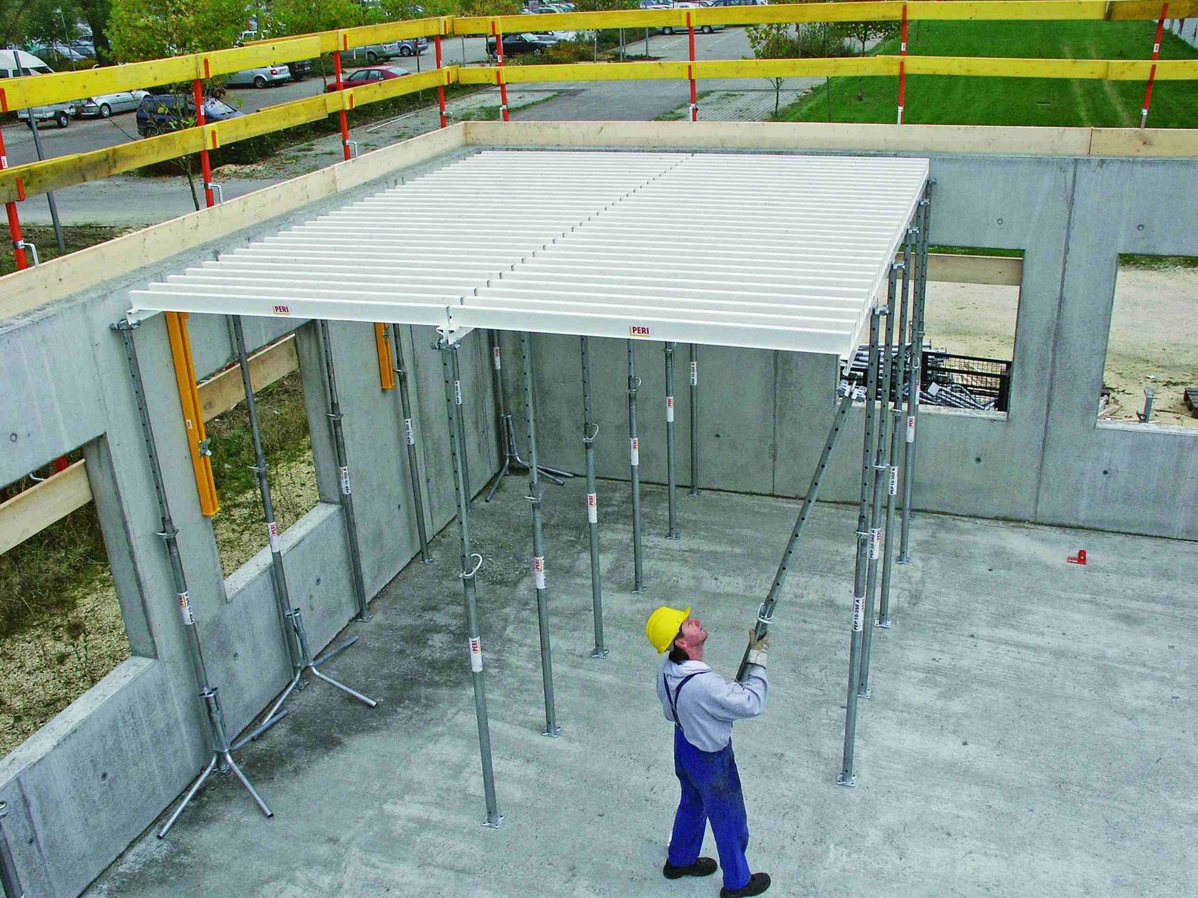 GRIDFLEX Self-supporting formwork panel for slab By PERI