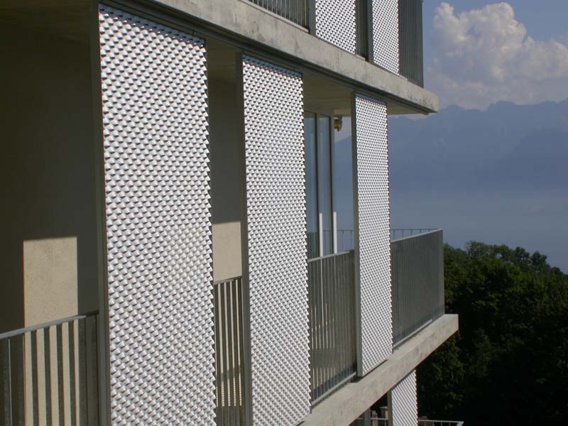 Stretched mesh for facade finish By Fratelli Mariani