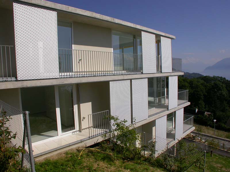 Stretched mesh for facade finish By Fratelli Mariani