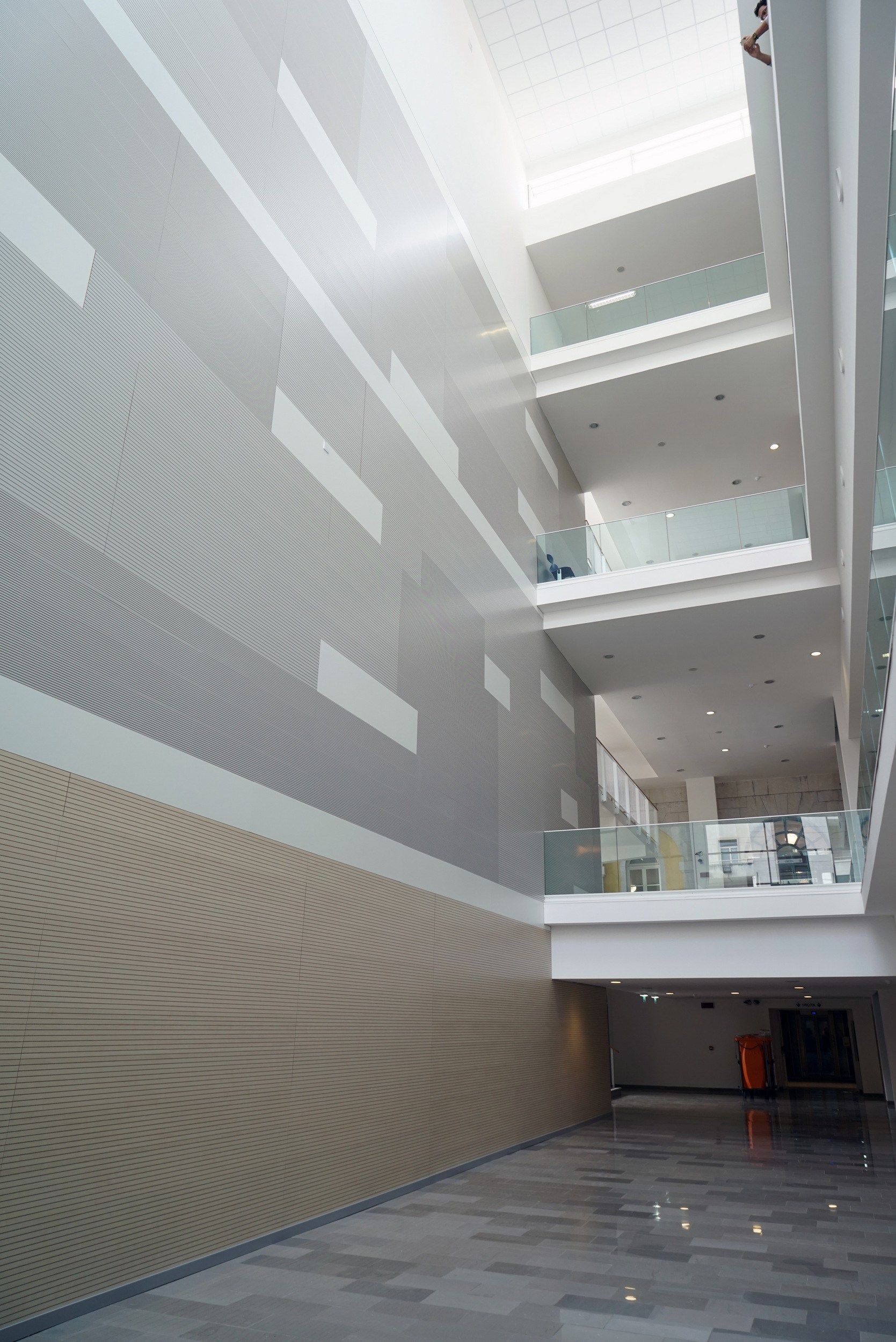 SOUNDLESS | Wall tiles By ITP