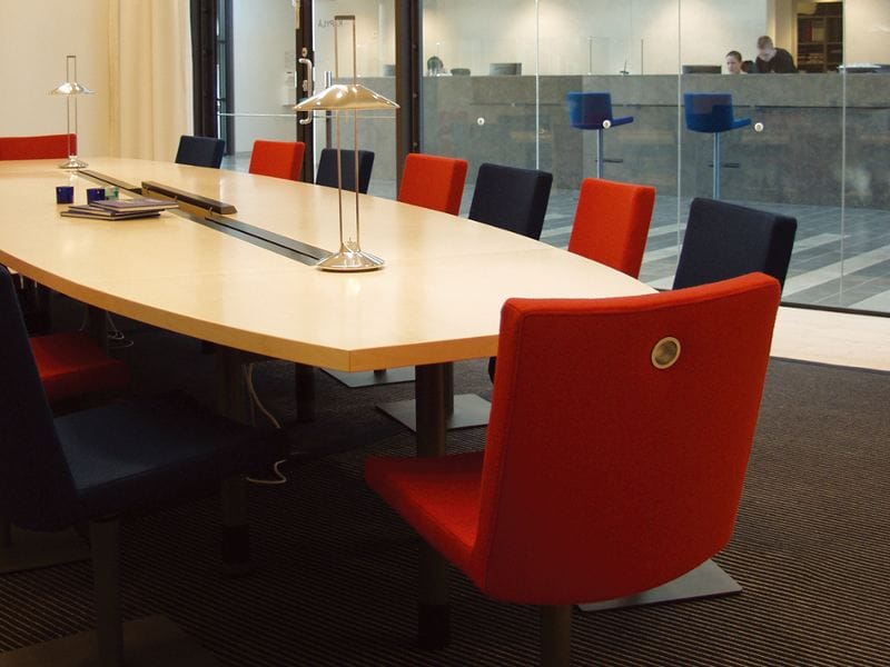 IN-TENSIVE | Modular meeting table By Inno design Jouni Leino