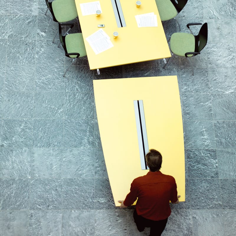 IN-TENSIVE | Modular meeting table By Inno design Jouni Leino