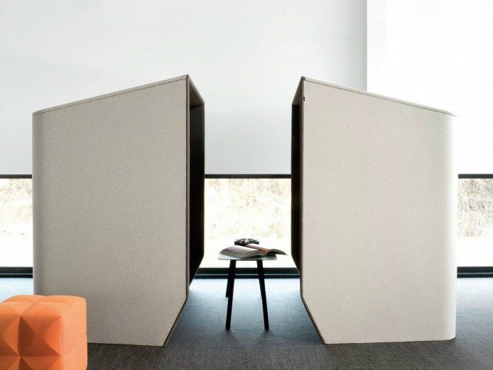 BuzziHub Acoustic meeting pod By BuzziSpace