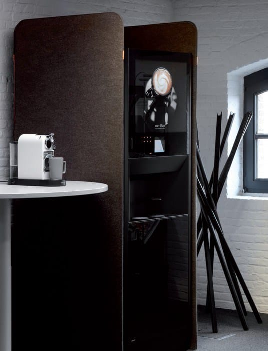 BuzziScreen Sound absorbing dividing screen By BuzziSpace