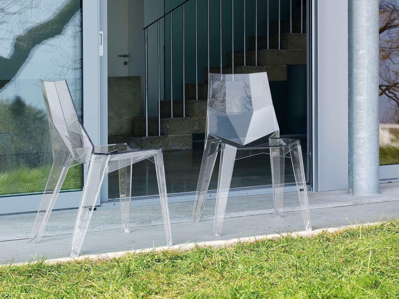 Stackable polycarbonate chair POLY By Bonaldo design Karim Rashid