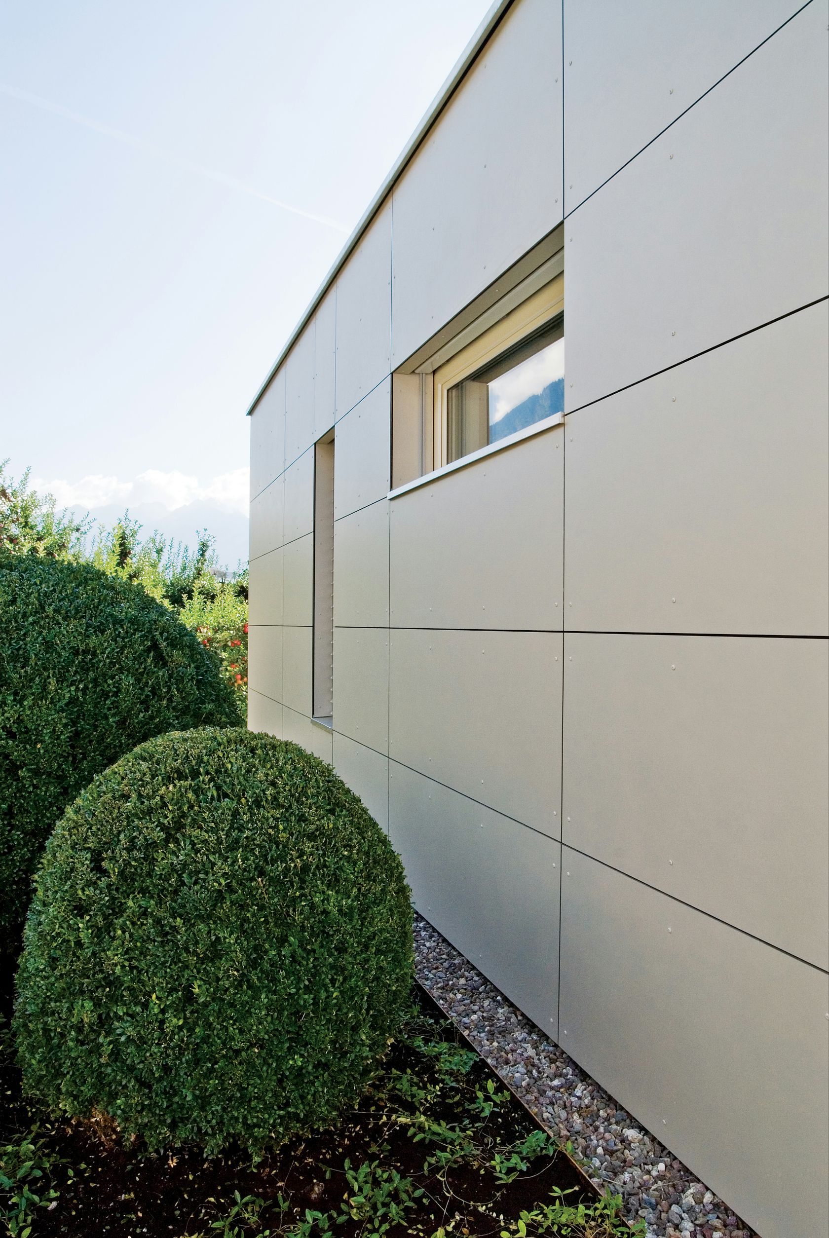 Roofing panel and sheet in fibre cement SWISSPEARL® By SWISSPEARL Italia