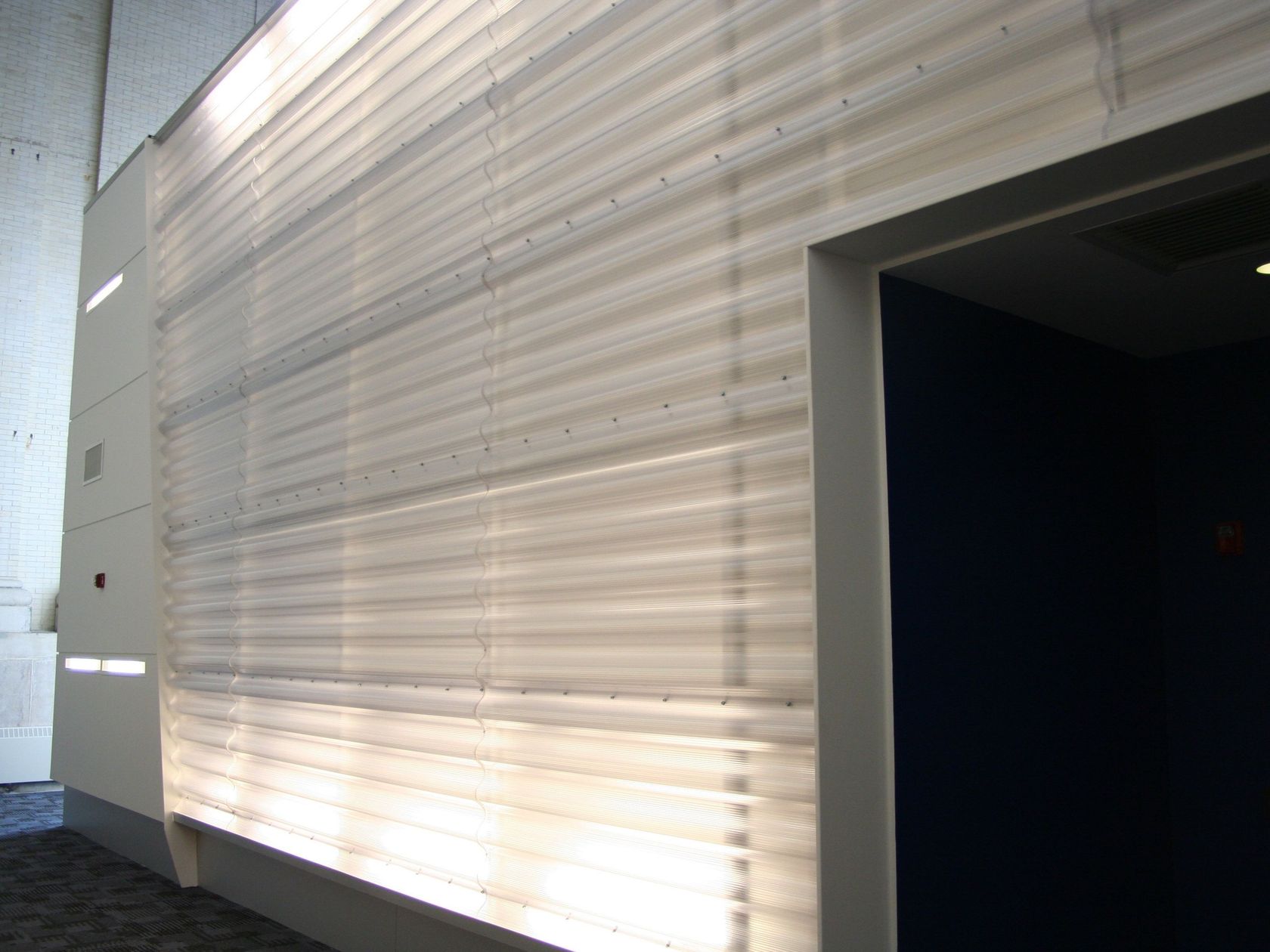 Modular system of corrugated multiwall polycarbonate arcoPlus® onda By ...