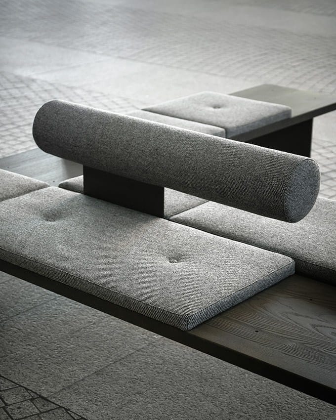 Modular bench with back GALLERIA By Tacchini design PearsonLloyd