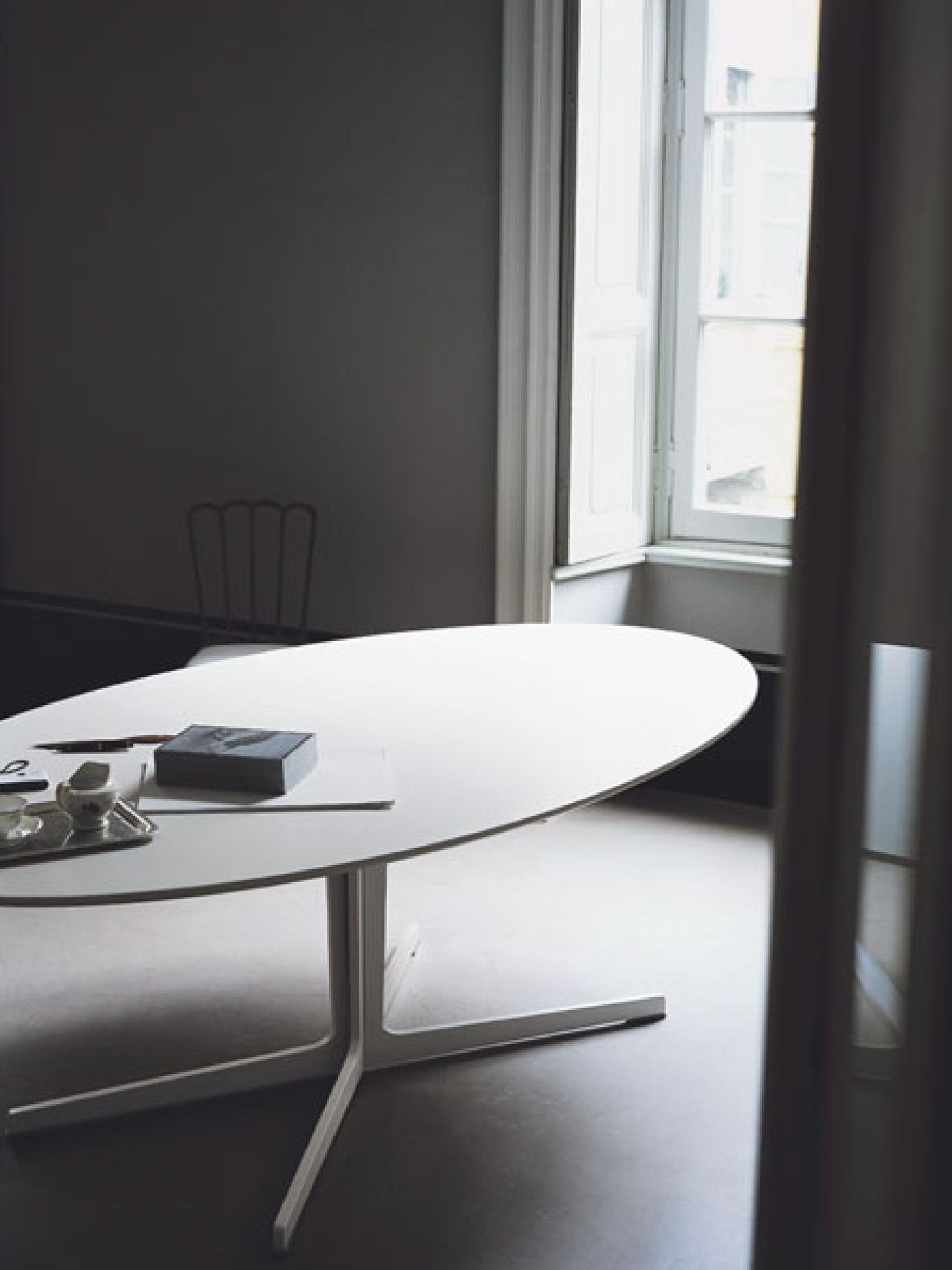 SPLIT | Oval table By Tacchini design Claesson Koivisto Rune