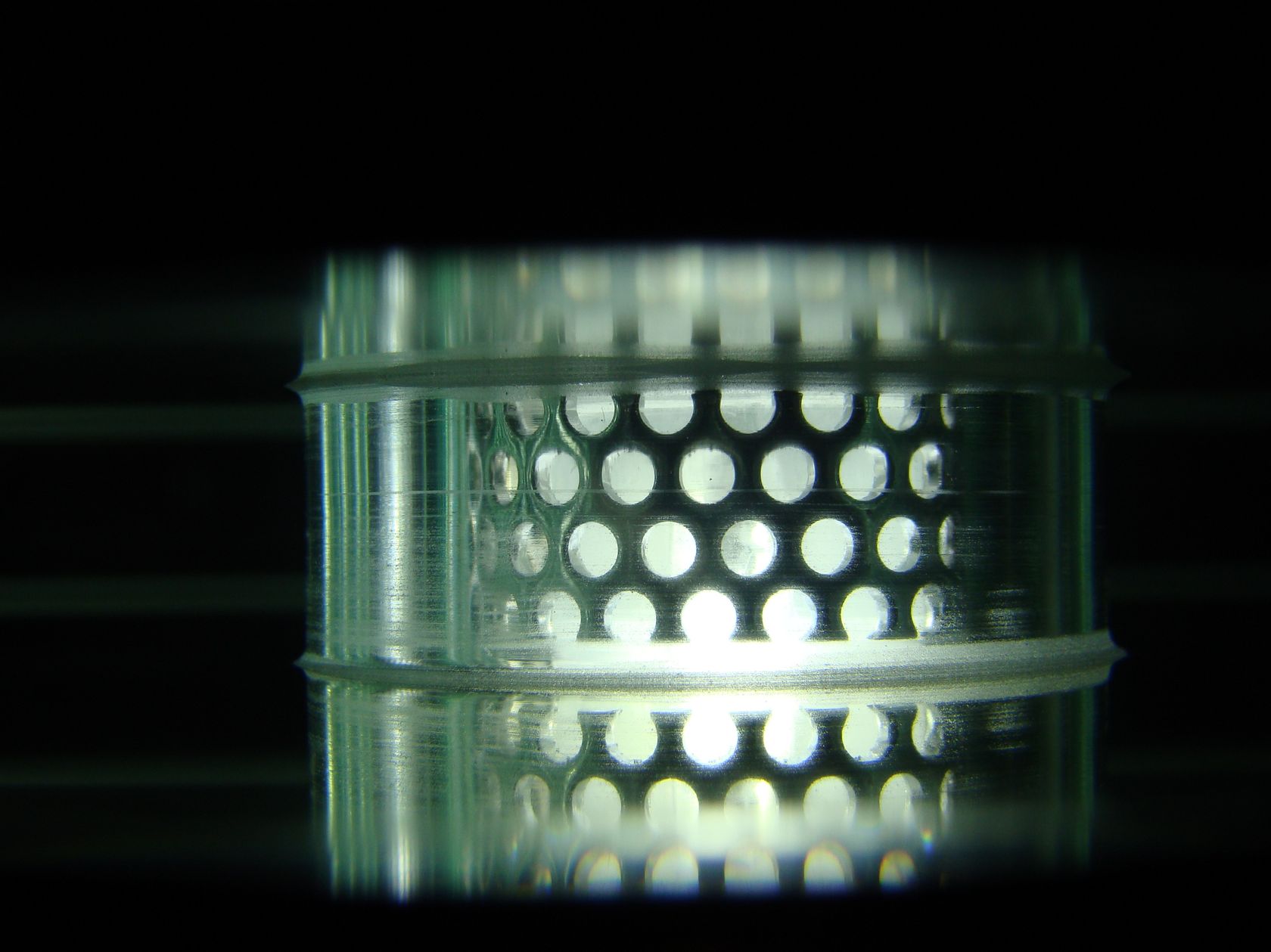 FUSION LED LIGHT SYSTEM Lampada a sospensione By Fusiontables Saluc