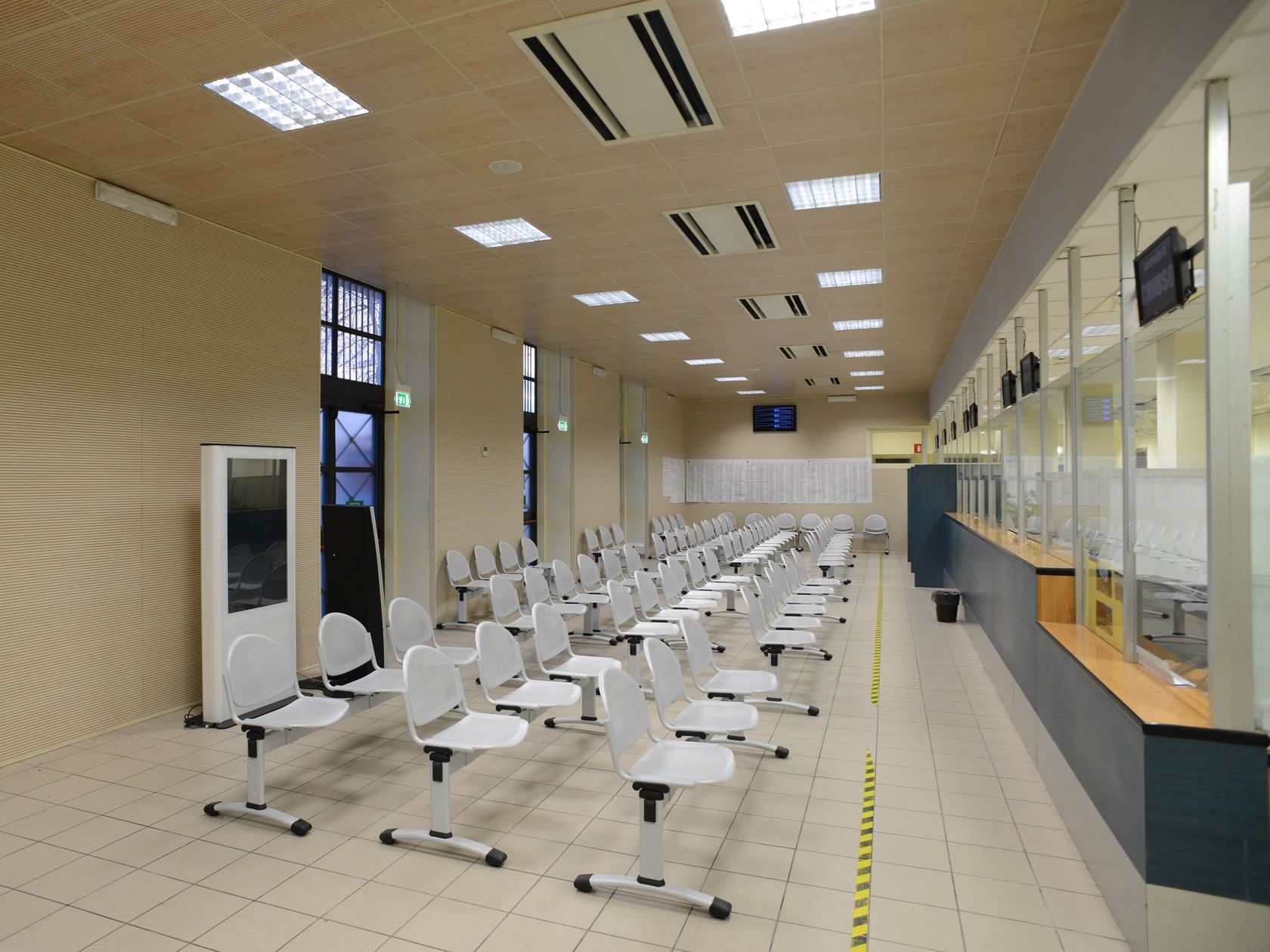 Painel de teto falso fono-absorvente SOUNDLESS MODULAR By ITP