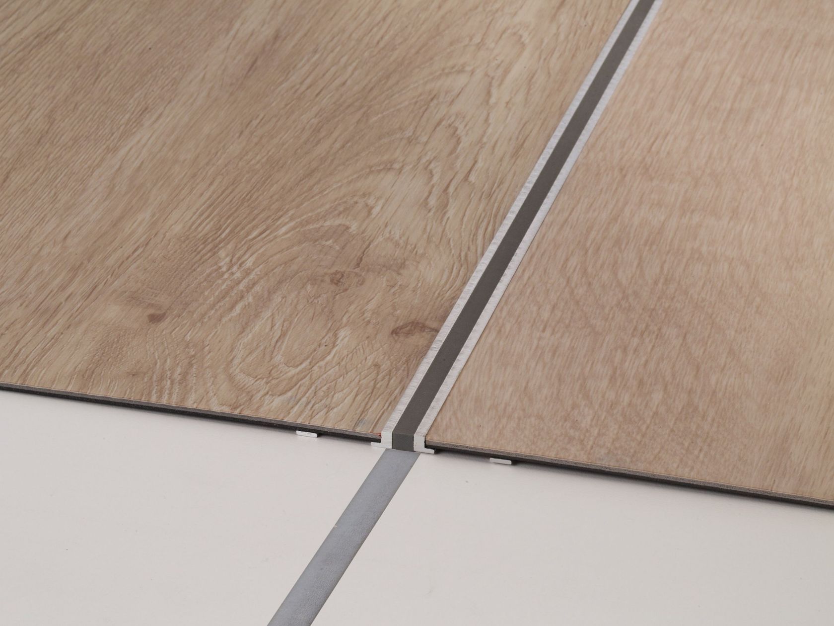 PROJOINT NZA/ Joint for LVT floors By PROFILPAS