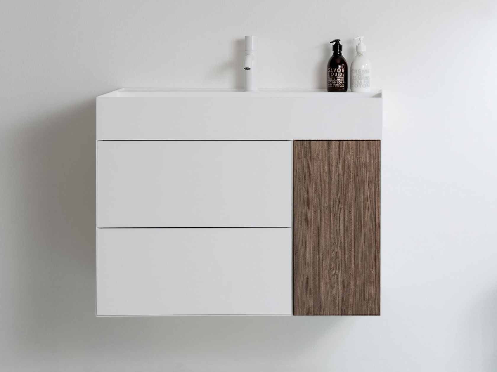 QUATTRO.ZERO Vanity unit with drawers By FALPER | design Metrica