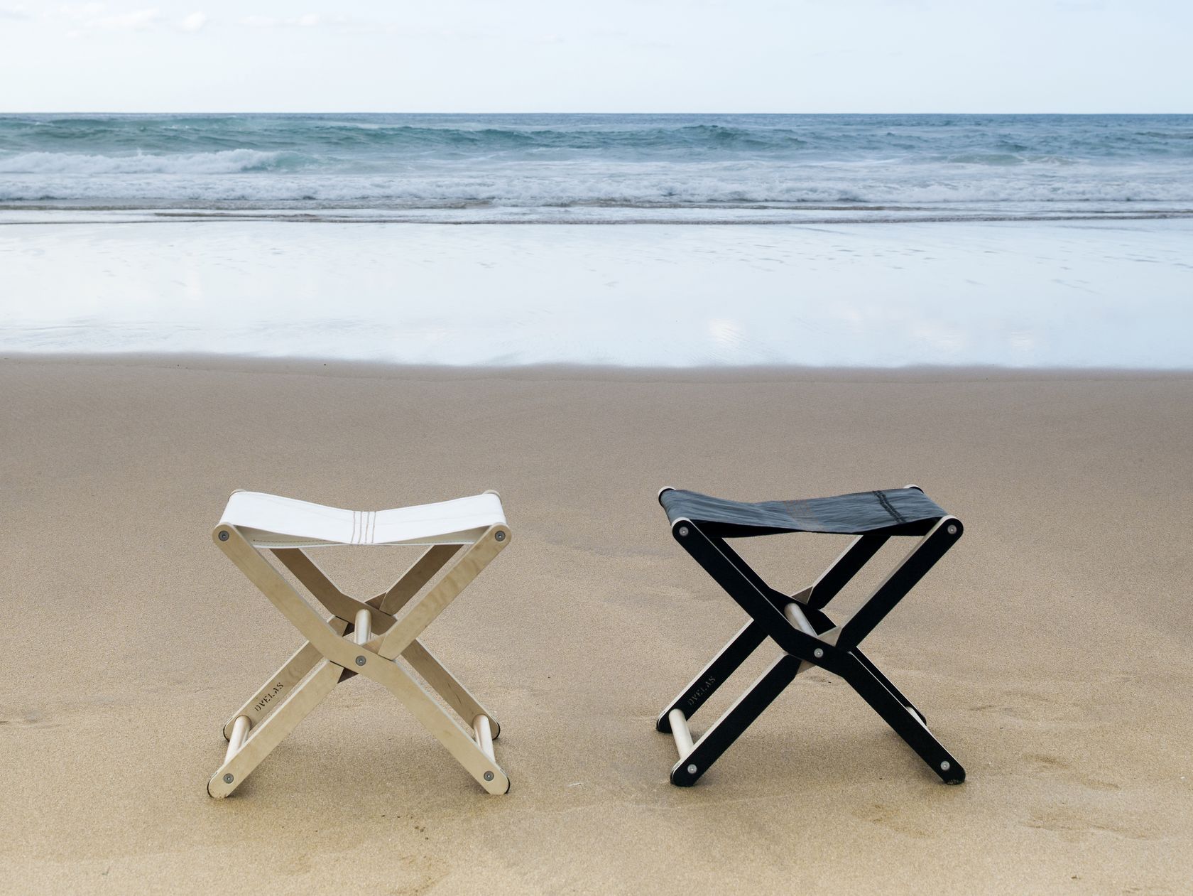 RIS | Stool By DVELAS design Enrique Kahle