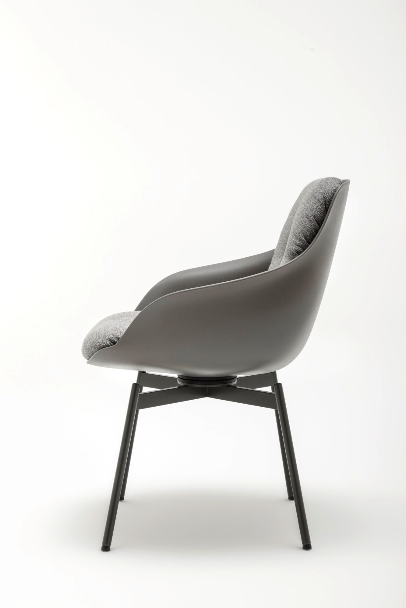 ROLF BENZ 600 | Chair Chair with armrests By Rolf Benz | design ...