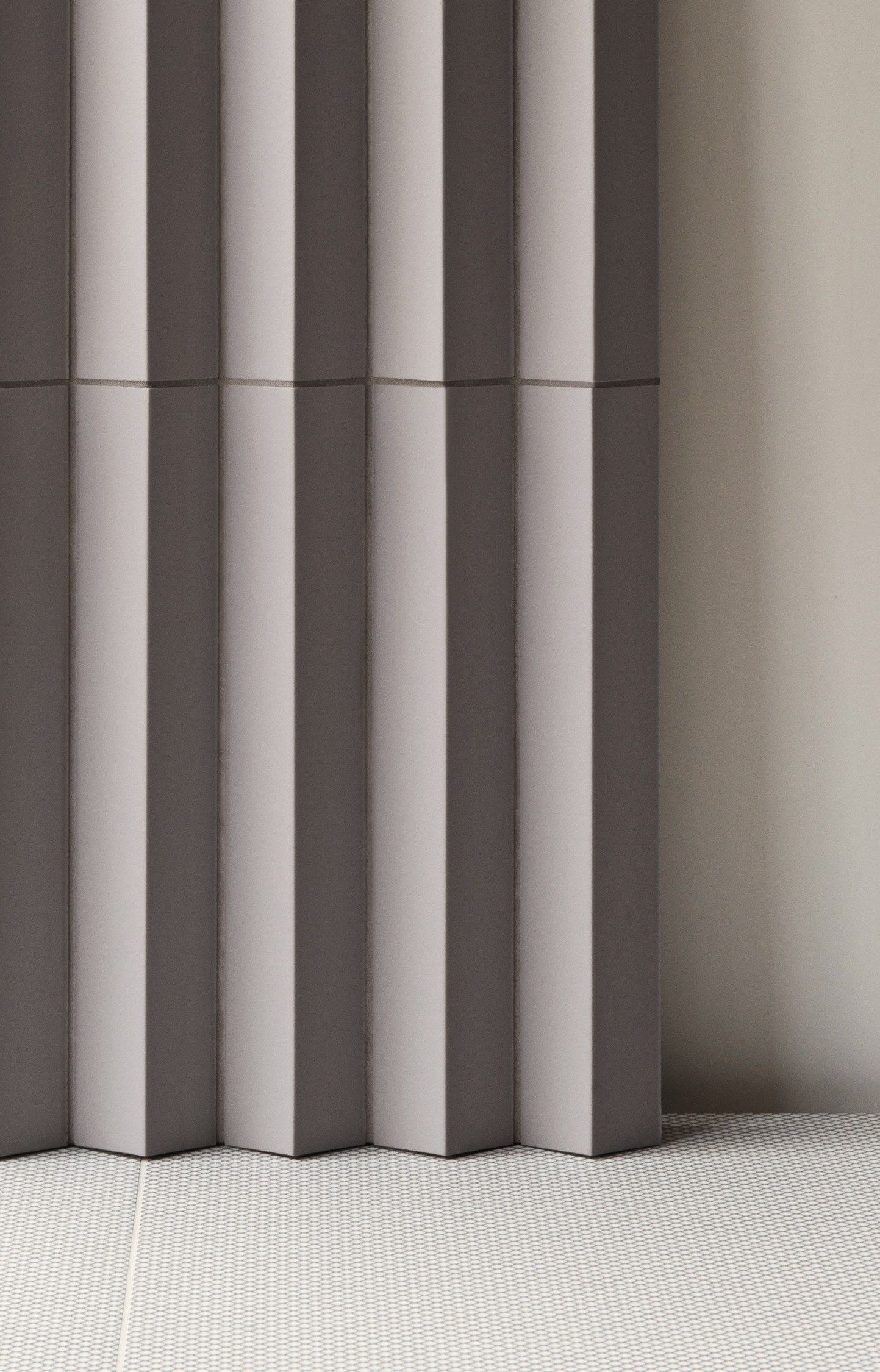 ROMBINI TRIANGLE GREY Porcelain stoneware 3D Wall Cladding By Mutina ...