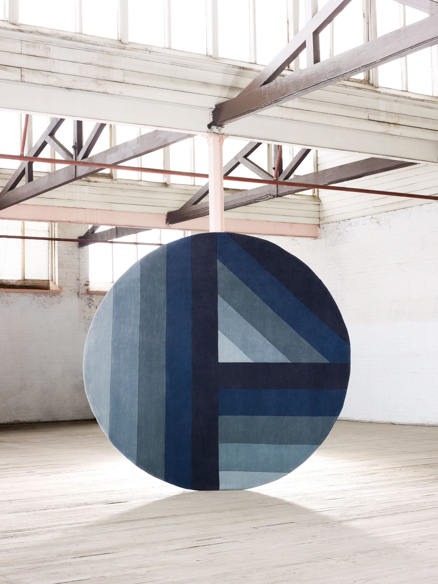NOON | Round rug Noon Collection By Ross Gardam