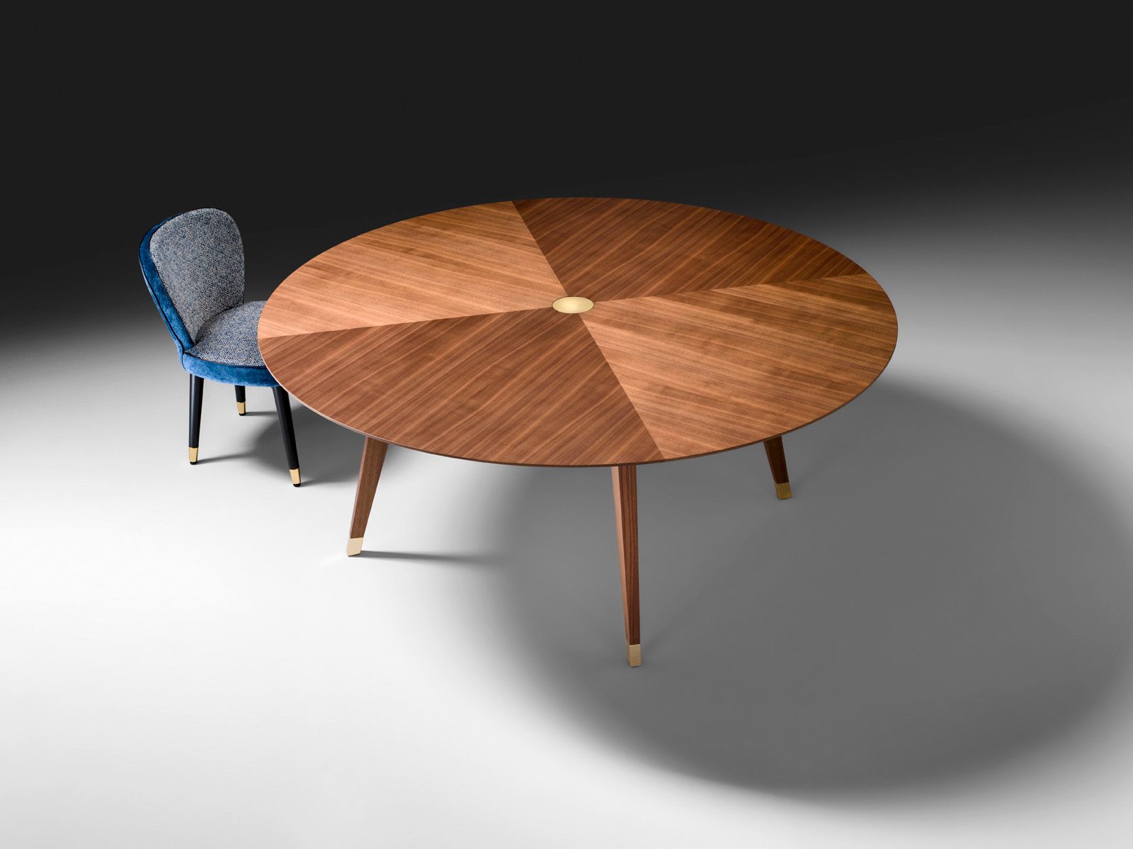 SANTIAGO | Table ronde Table ronde en noyer By Black Tie | design ...