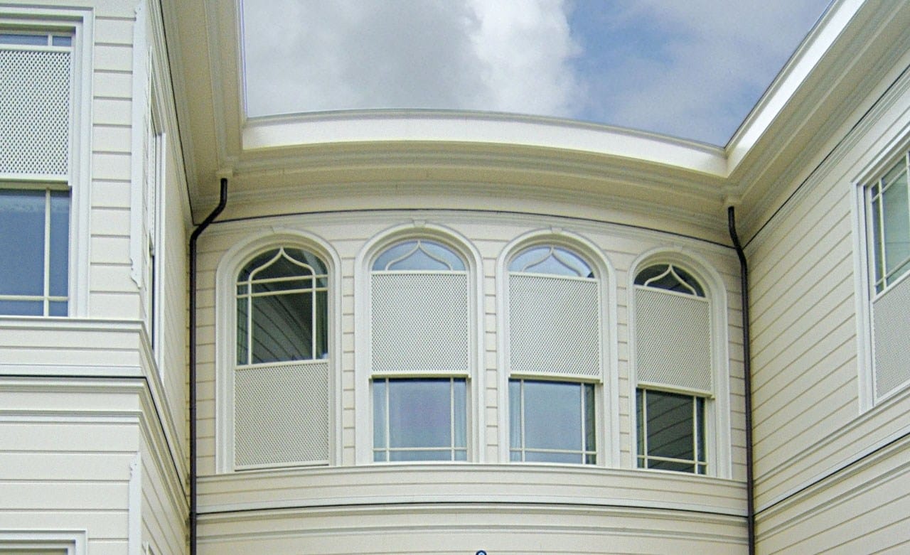 Sliding solar shading By Capoferri Serramenti