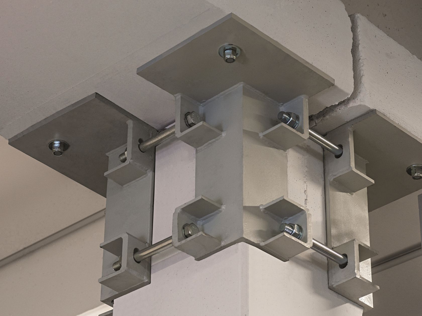 Sistema di vincolo trave – pilastro Vincolo trave a T rovescio ...