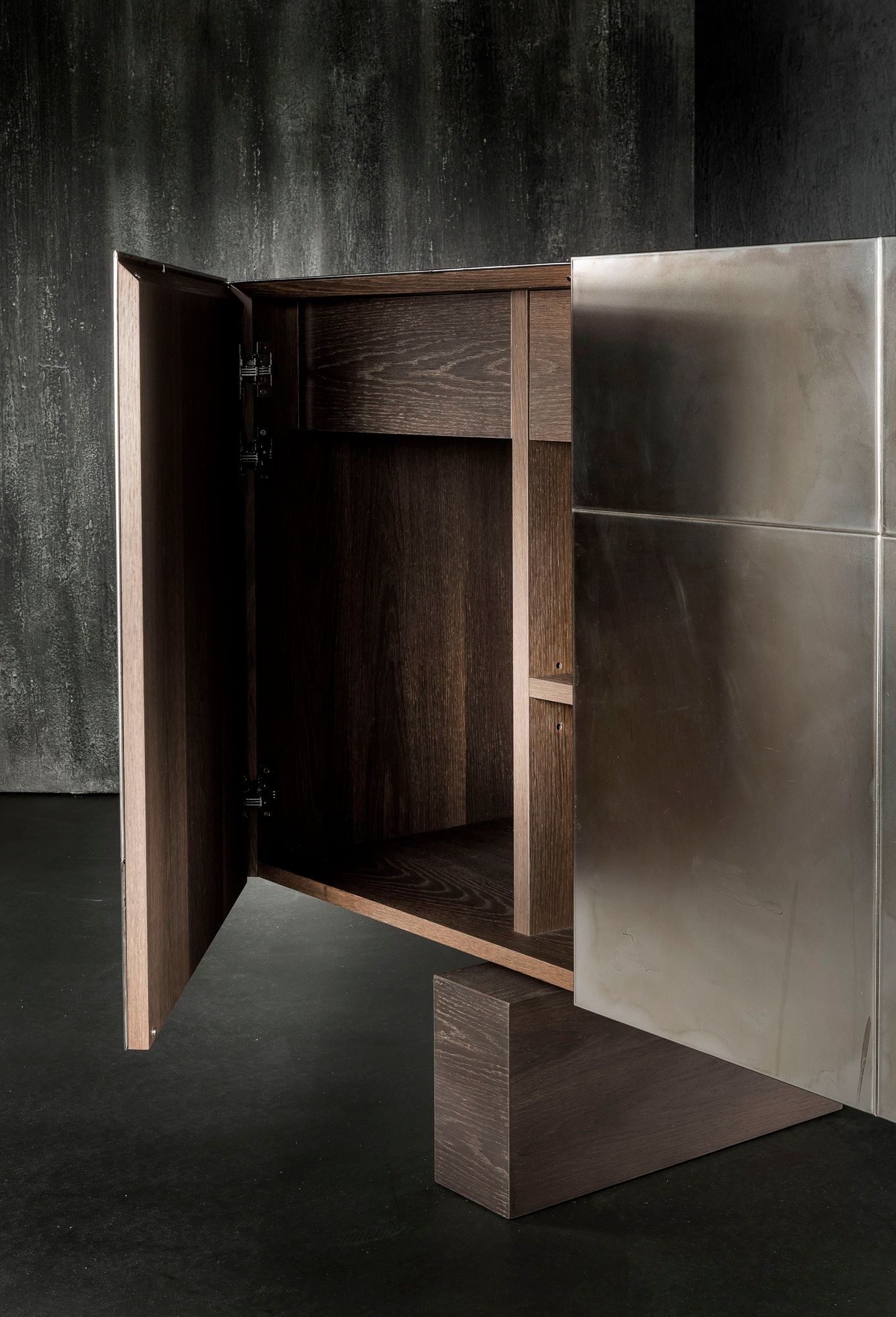 SLIM SIDE HIGH Metal sideboard with doors By Henge | design Massimo ...