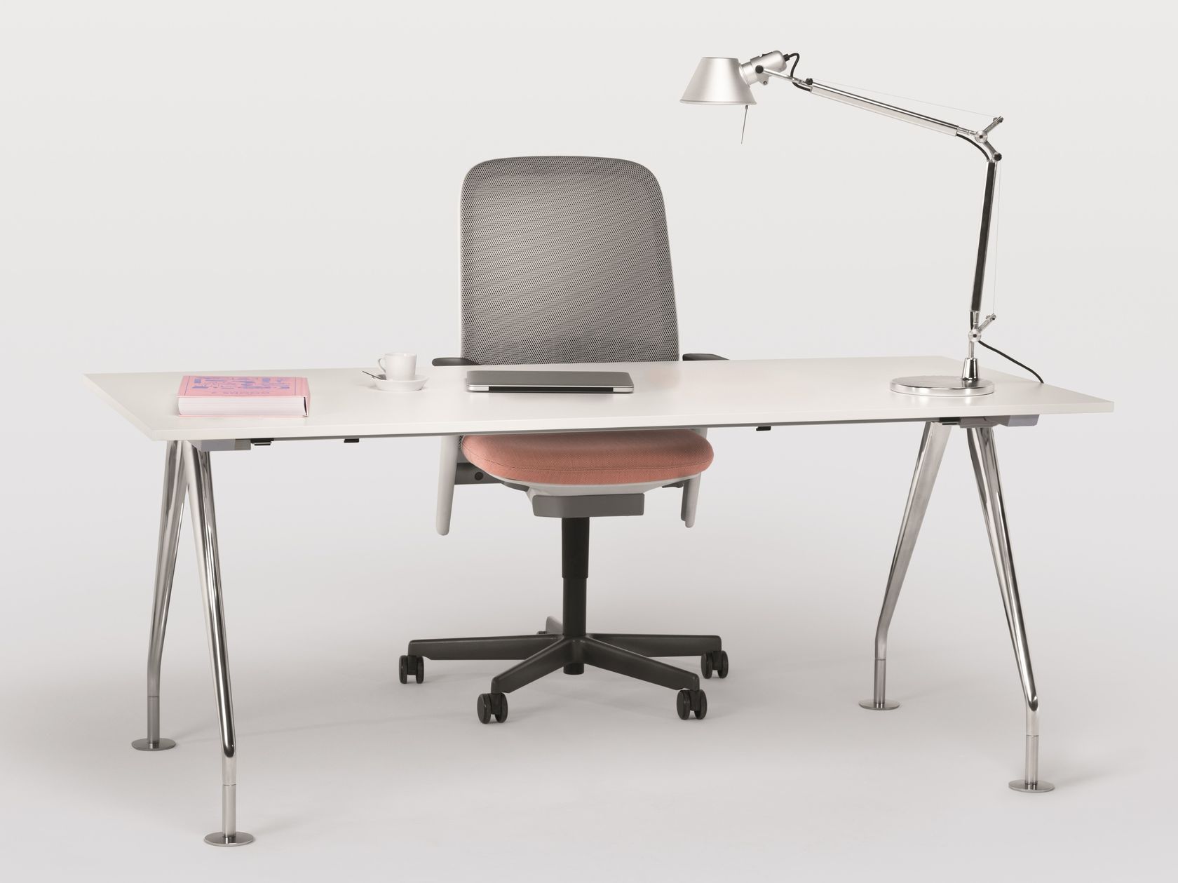 SLOPE | Office desk Slope Collection By BENE design Christian Horner ...