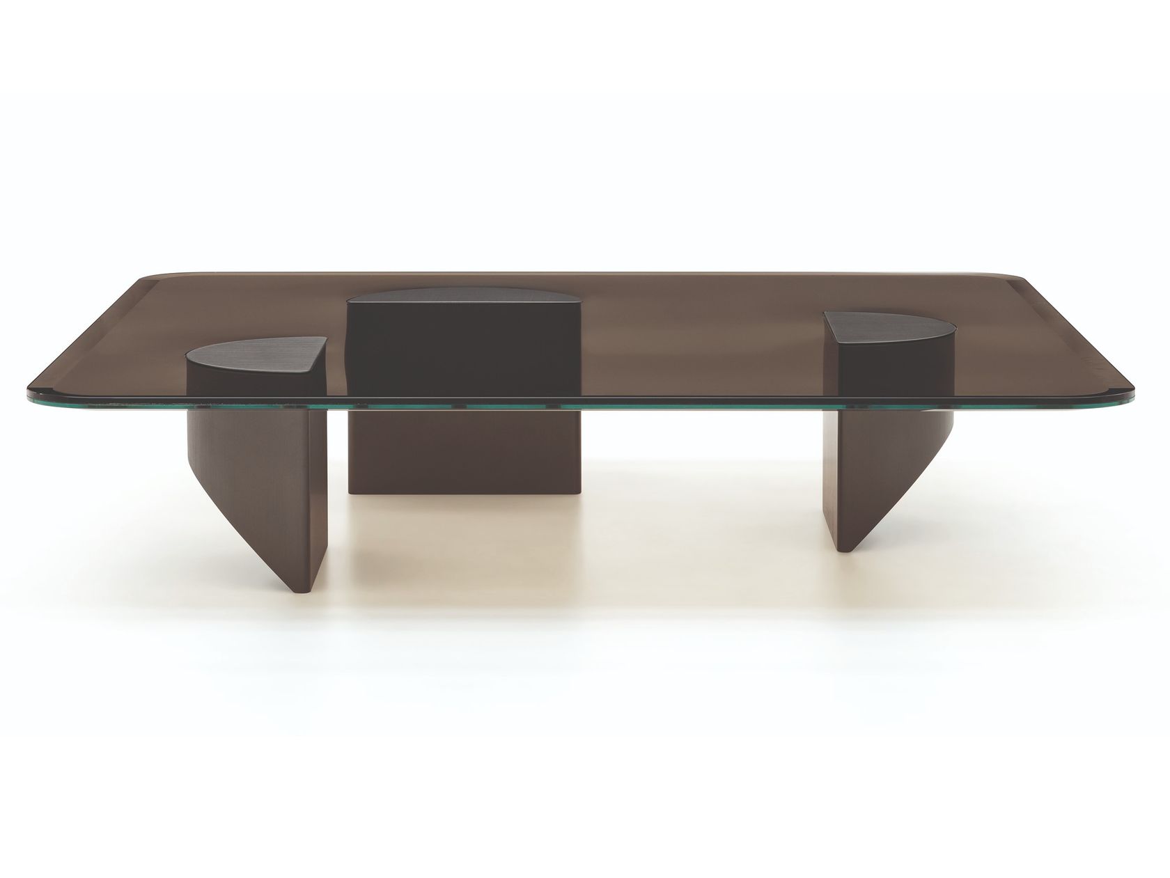 WEDGE Low square glass coffee table By Minotti | design Nendo
