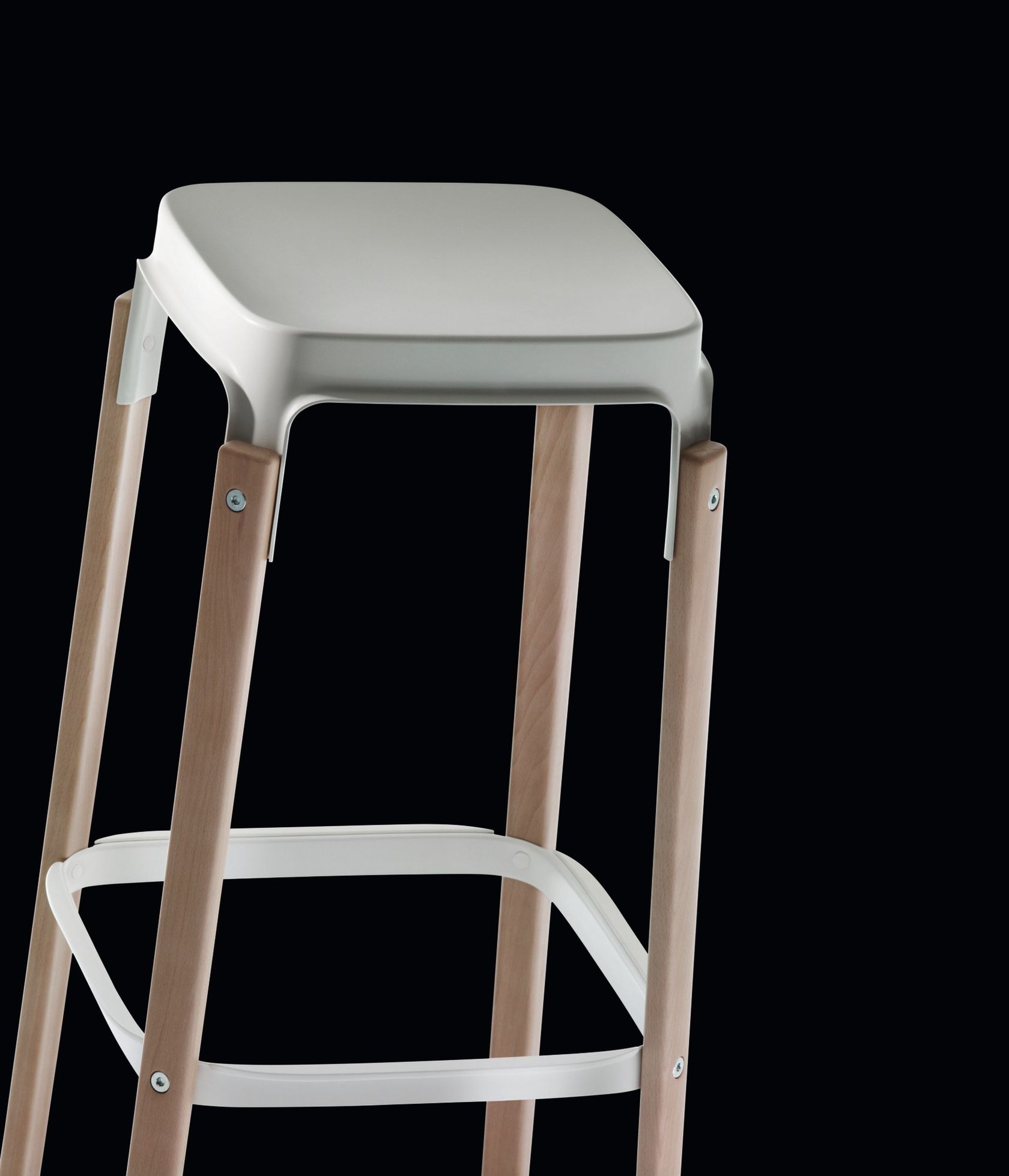 STEELWOOD High stool By Magis | design Ronan & Erwan Bouroullec