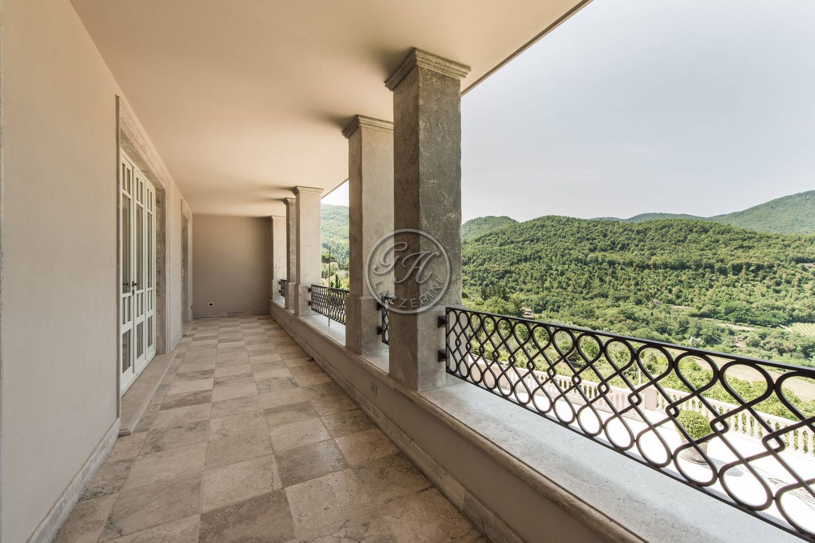 Stone column 1 Stone column By GH LAZZERINI