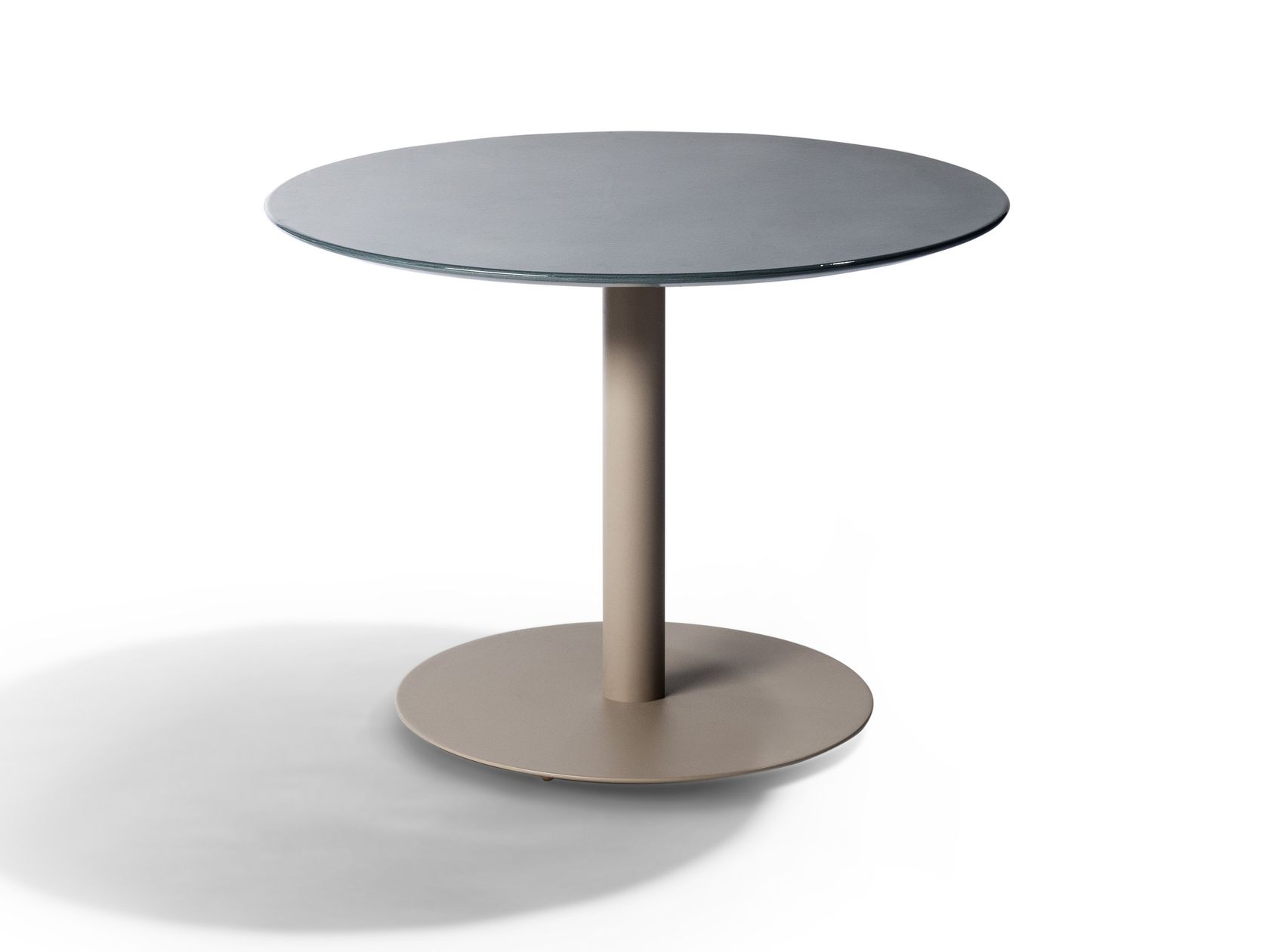 T-TABLE | 桌子 By TRIBÙ