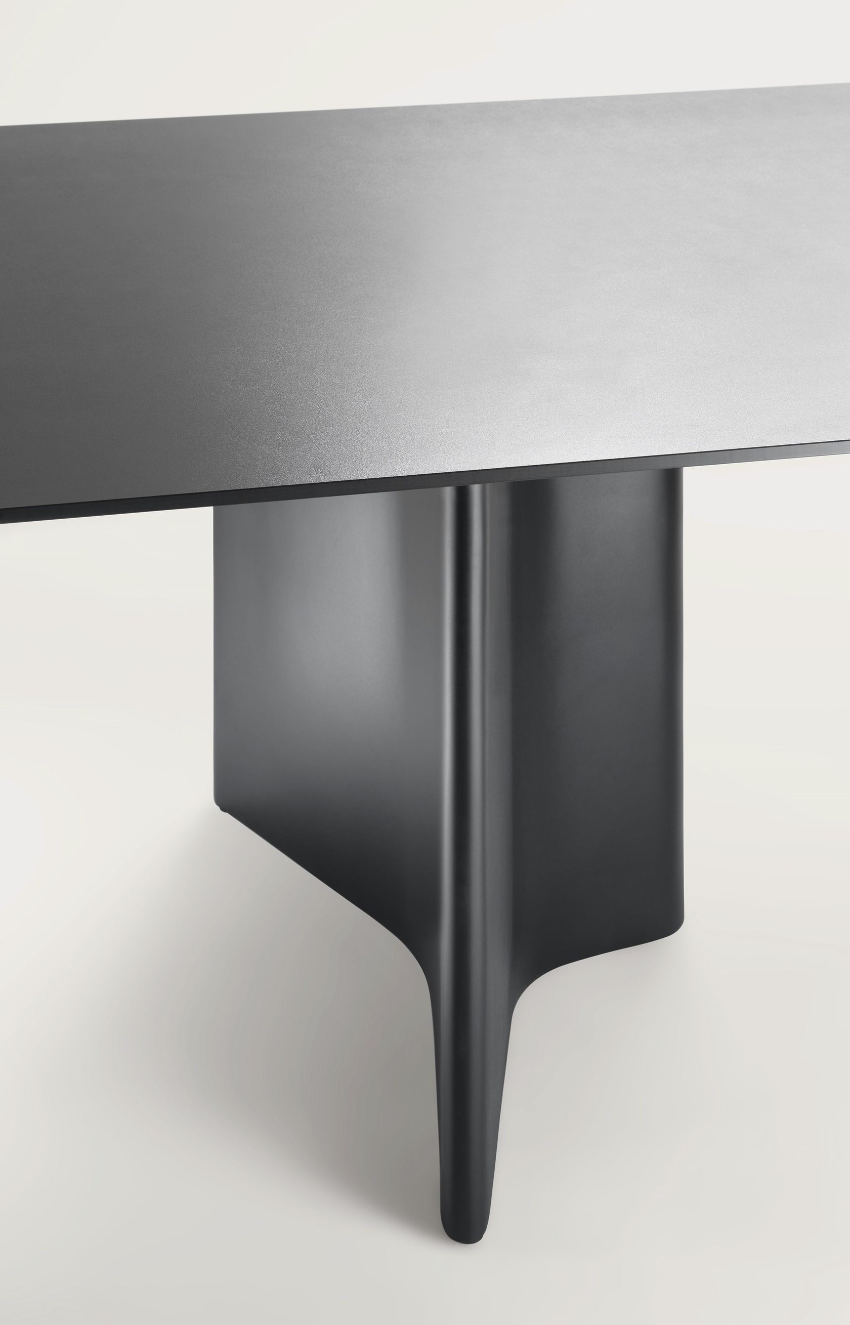 TEE | Rectangular table By Segis design Bartoli Design