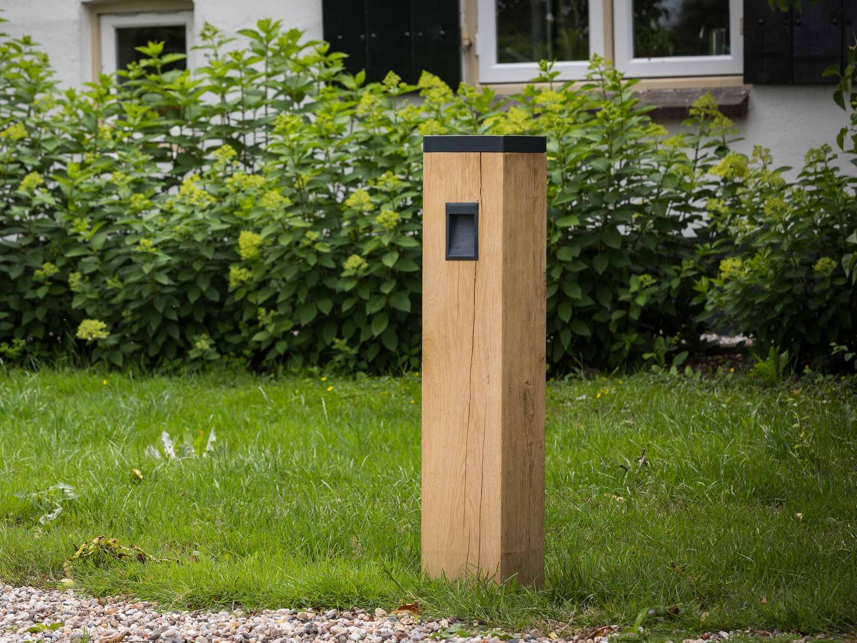 TORRE SOLAR LED Solar Powered solid wood bollard light By Timberlab