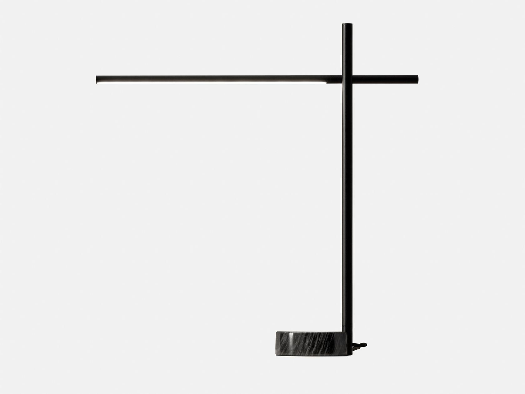 TUBS LED metal desk lamp By LedsC4 | design Nahtrang