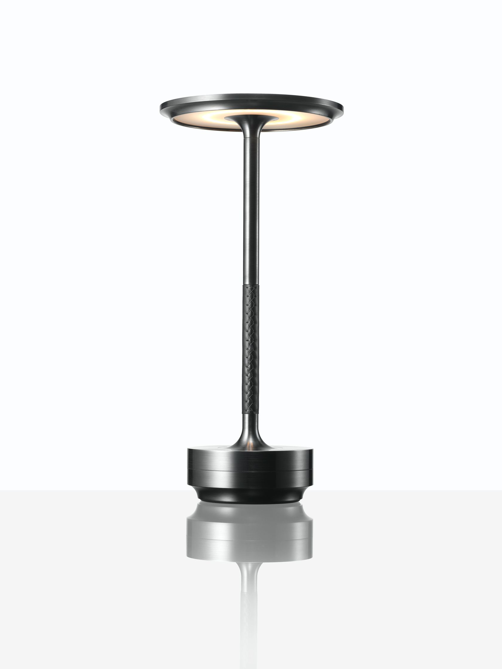 TURN CRAFT Table lamp By Ambientec