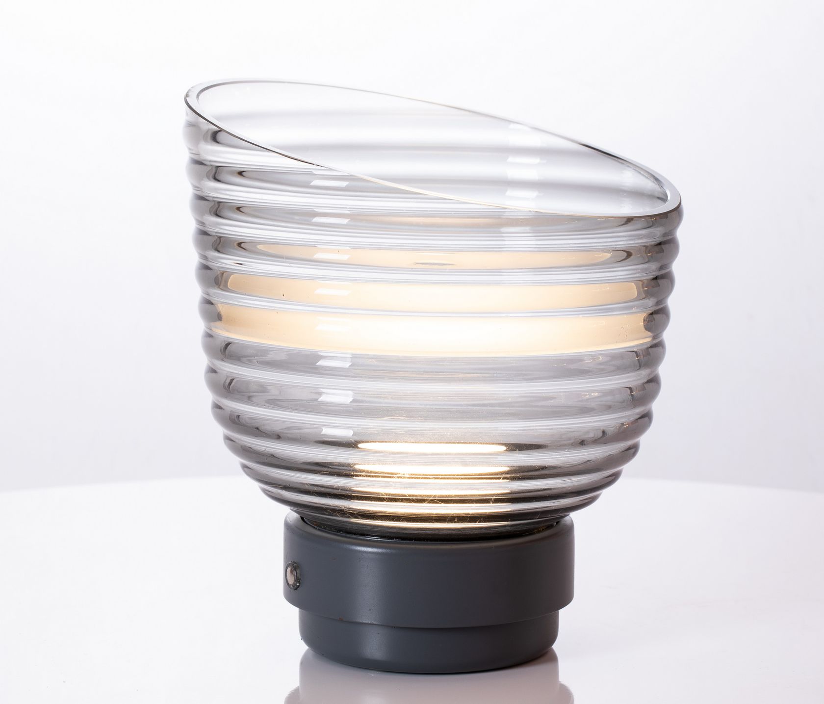 LED cordless glass table lamp with dimmer ULLA MINI By Oikoi design Fulcro