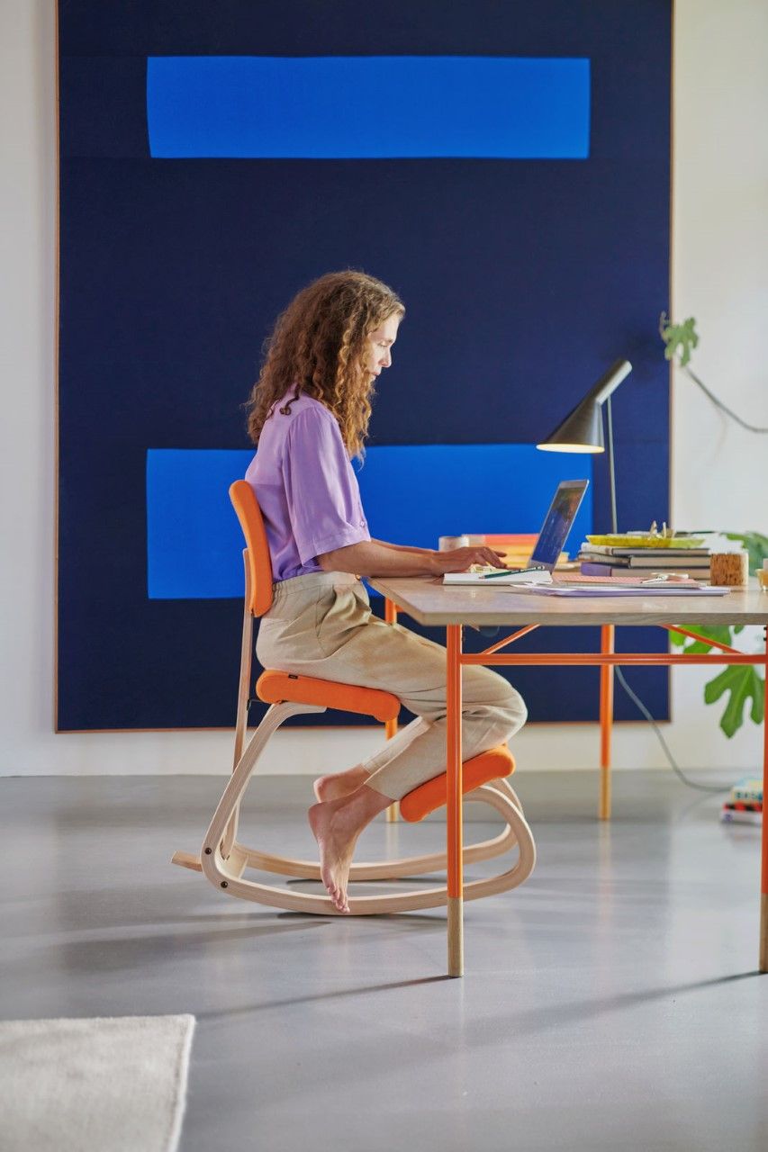 Sedia a dondolo ergonomica in legno e tessuto VARIABLE™ PLUS By Varier ...