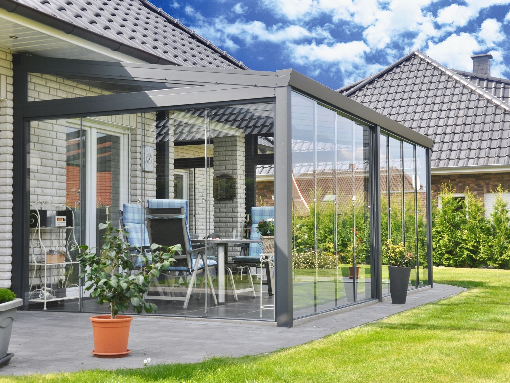 Gardenroom with Glass Sliding Wall By Gardendreams