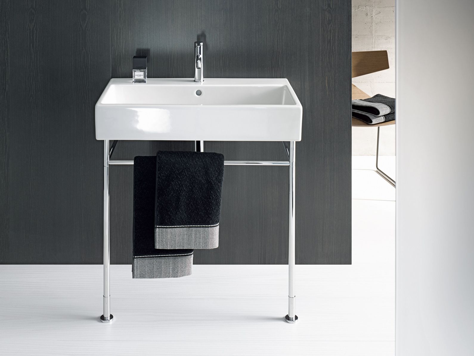 VERO AIR | Console washbasin Vero Air Collection By Duravit
