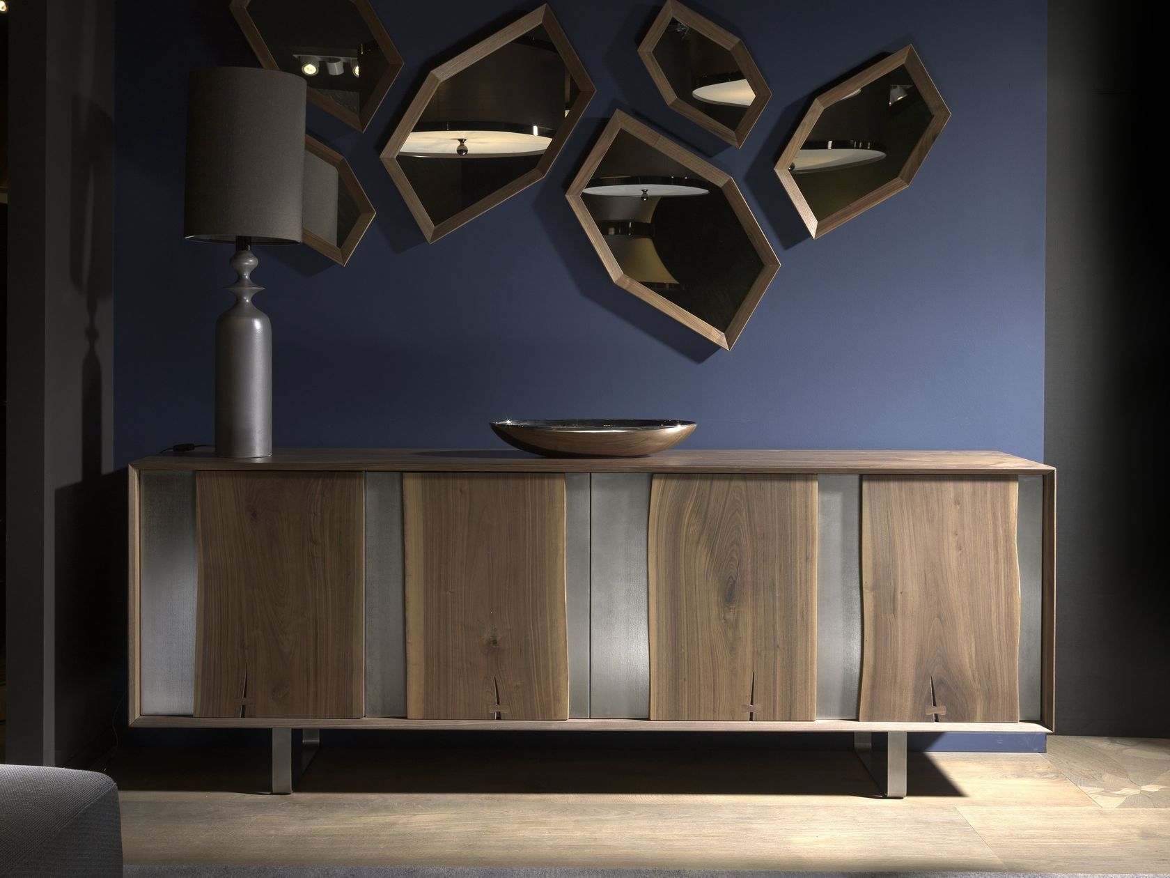 LEONARDO L430/M Solid wood sideboard with doors By Arte Brotto