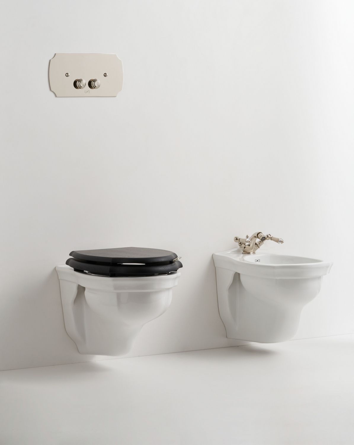 WESTMINSTER Wall-hung porcelain bidet with overflow By Devon&Devon