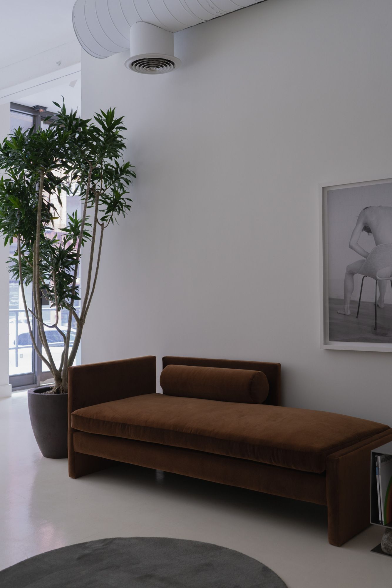 SEGMENT | Fabric day bed By TRNK