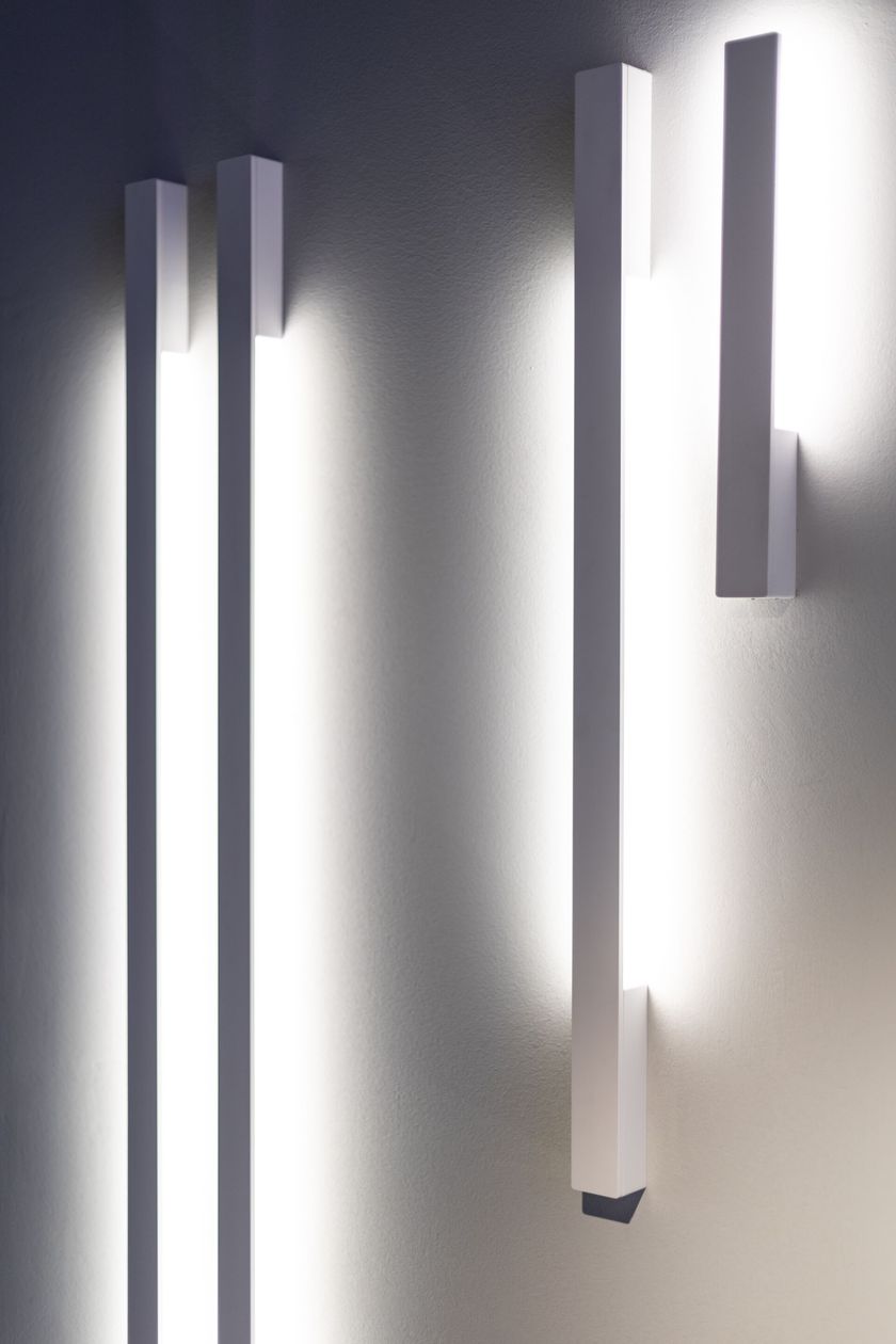 LINE 170 Lampada da parete By PROLED