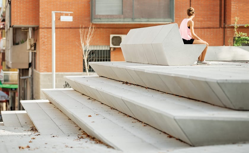 108 | Bench with back By URBIDERMIS design Enric Batlle, Joan Roig