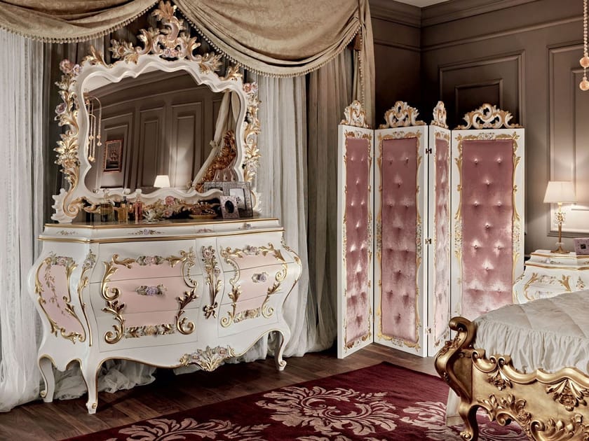 11202 | Chest of drawers By Modenese Gastone